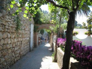 Via Tragara Capri una passeggiata da non perdere!